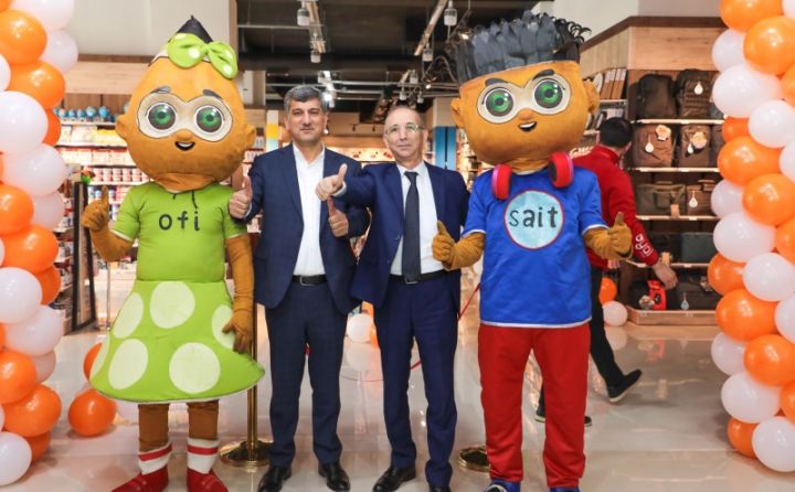 "Ofisait"ın Bakıdakı ən böyük mağazası daha da genişləndirildi ...